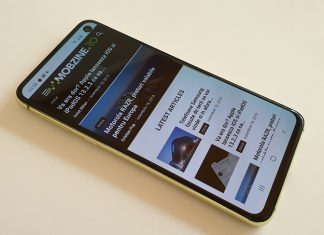 Review YotaPhone 2: doua ecrane si o posibilitate interesanta