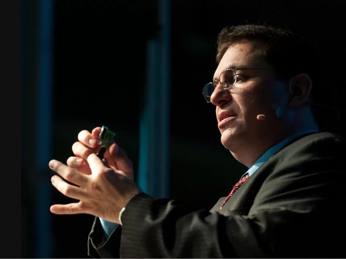 A murit Kevin Mitnick, cel mai cunoscut hacker din lume